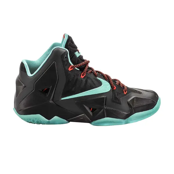 Nike Lebron Sneakers - Black