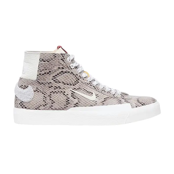 Nike Soulland X Blazer Mid Qs Sb 'fri.day 03