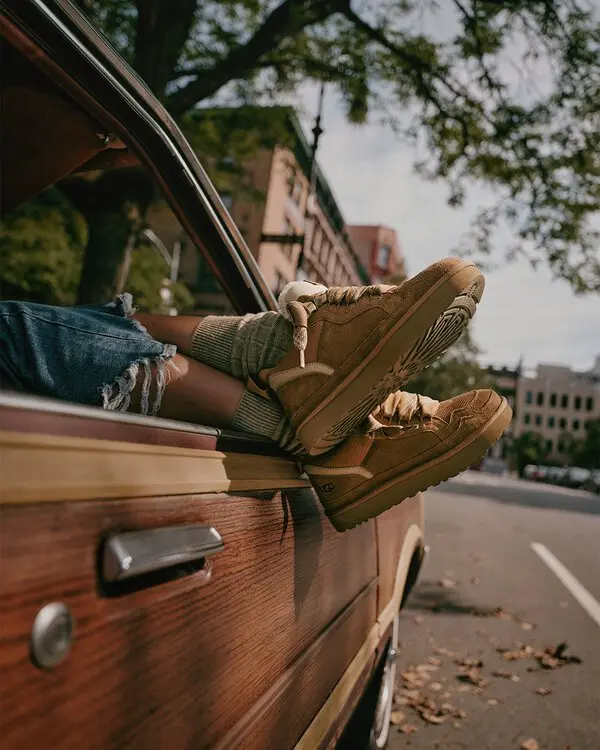 UGG Lowmel Hiking Sneakers - Chestnut