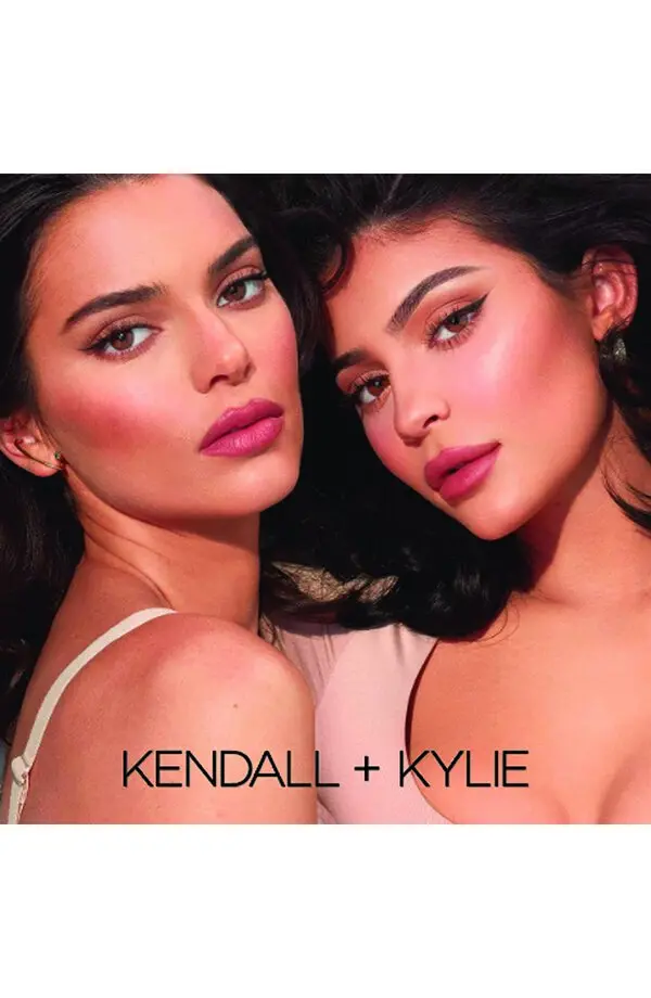 Kendall Kylie Smartwatch Bluetooth Headphone Set Rose/ Blush