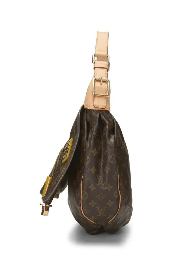LOUIS VUITTON Monogram Canvas Kalahari