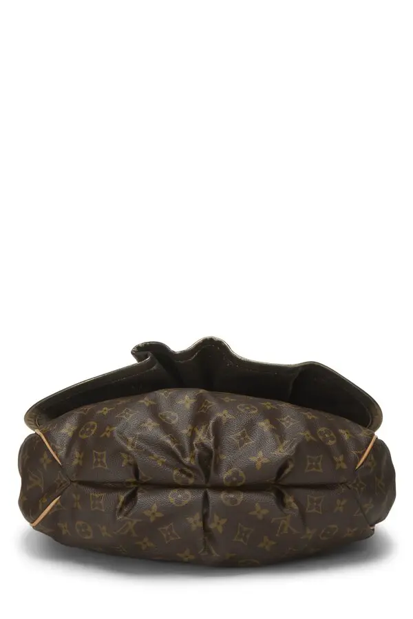 LOUIS VUITTON Monogram Canvas Kalahari