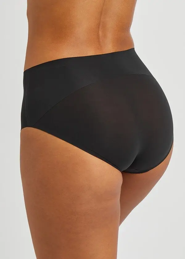 Spanx Undie-tectable Seamless Briefs - Black