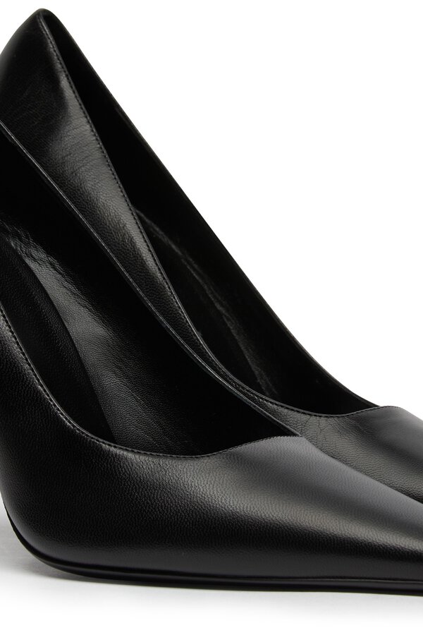 THE ROW Lana Pumps - Black | Editorialist