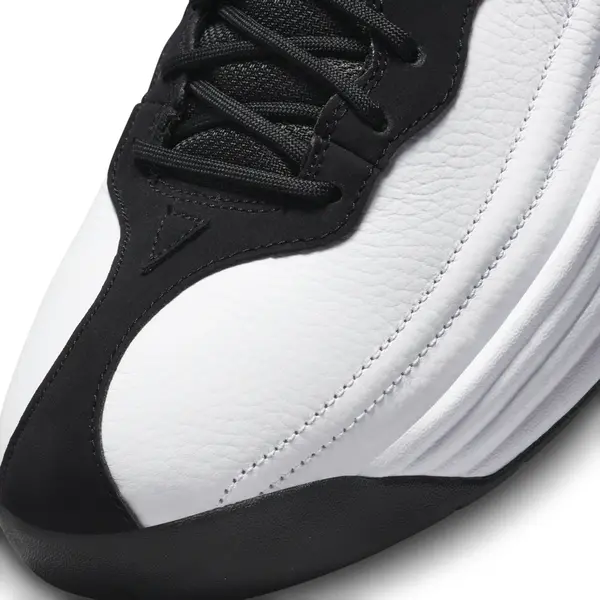 JORDAN Jumpman Team Basketball Shoes