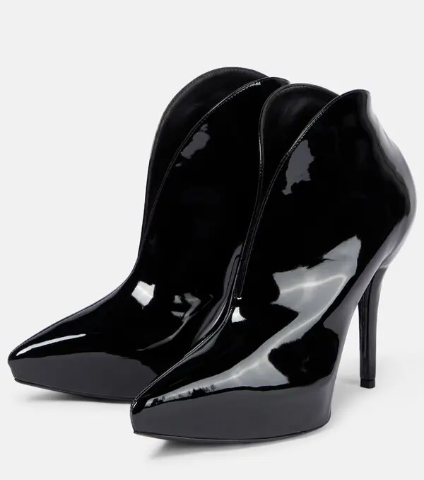 Alaïa Slick Patent Leather Ankle Boots - Black