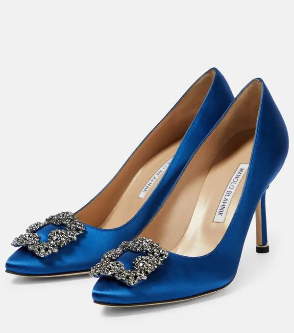 Manolo Blahnik Hangisi 90 Embellished Satin Pumps - Blue