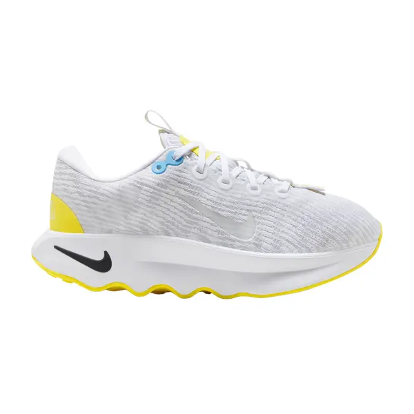 Nike Motiva Sneakers - White