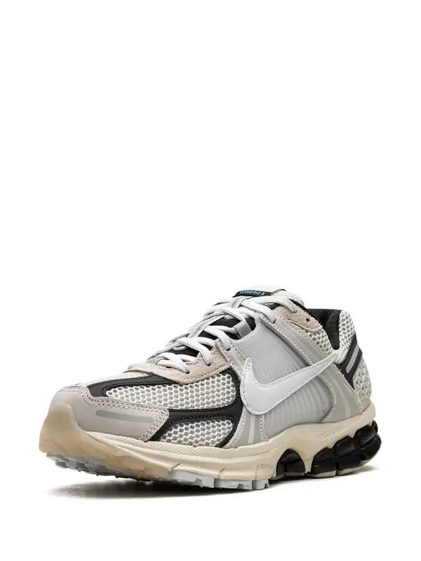 Nike Zoom Vomero Supersonic Sneakers