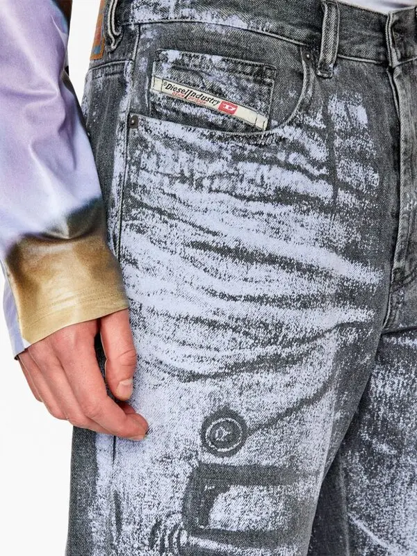 DIESEL® 2010 D-macs 007t5 Straight-leg Jeans