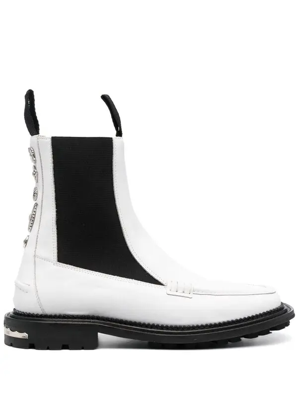 TOGA VIRILIS Charm-detail Ankle Boots - White