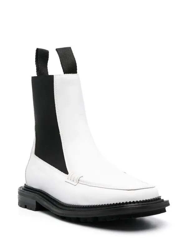 TOGA VIRILIS Charm-detail Ankle Boots - White