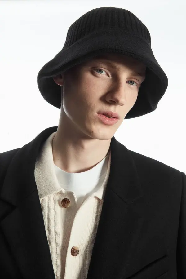 Cos Knitted Merino Wool Bucket Hat - Black | Editorialist display picture 2