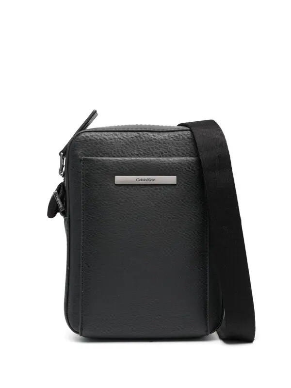 Calvin Klein Grained-texture Messenger Bag - Black