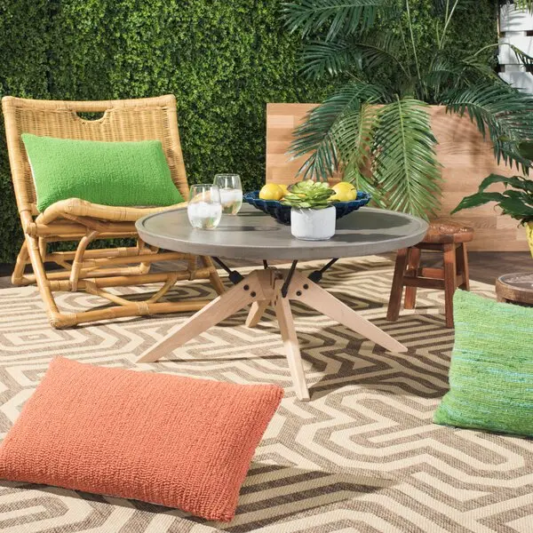 SAFAVIEH Bryson Indoor/outdoor Coffee Table