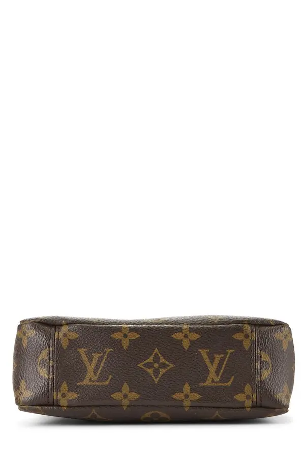 LOUIS VUITTON Monogram Canvas Pallas - Brown