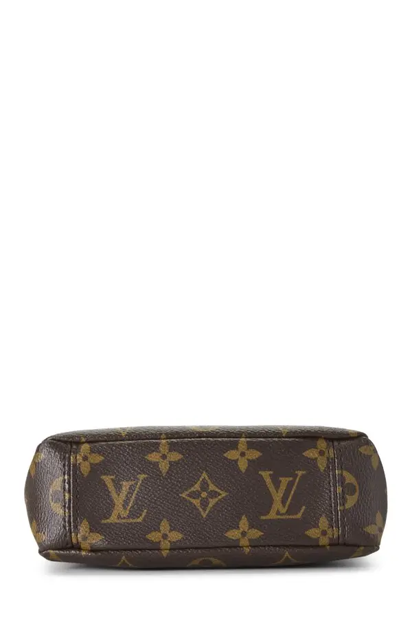 LOUIS VUITTON Monogram Canvas Pallas