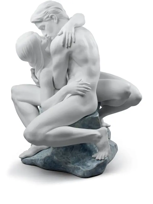 LLADRO Couple Kissing Passionately Sculpture - White
