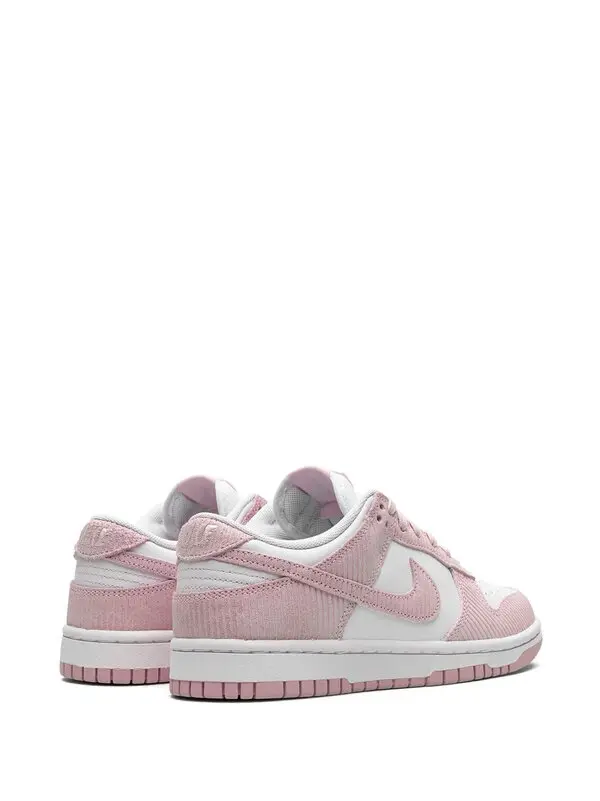 Nike Dunk Low Sneakers - Pink