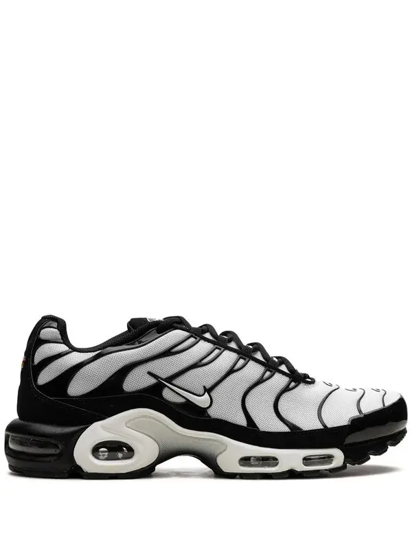 Nike Air Max Plus Oreo Sneakers