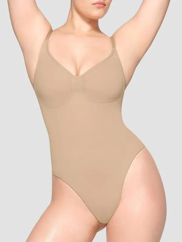 SKIMS Seamless Sculpt Thong Bodysuit - Clay