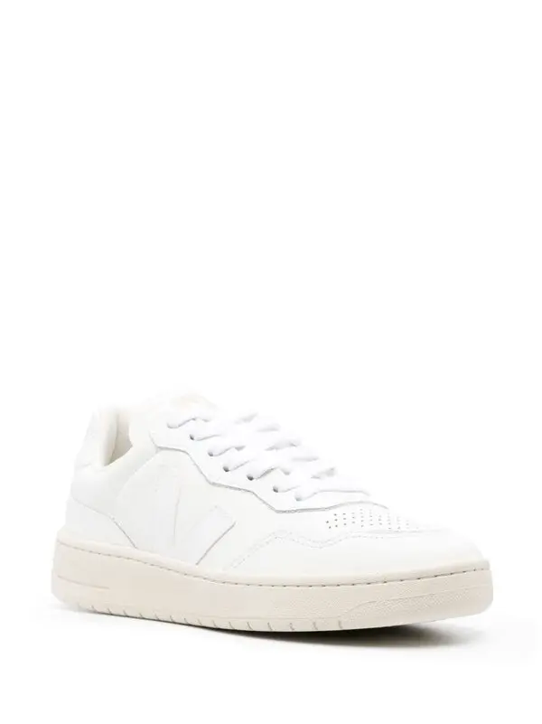VEJA V-90 Low-top Sneakers - White