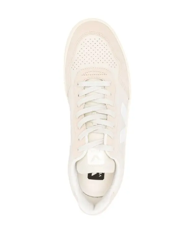 VEJA V-90 Panelled Low-top Sneakers - Neutrals