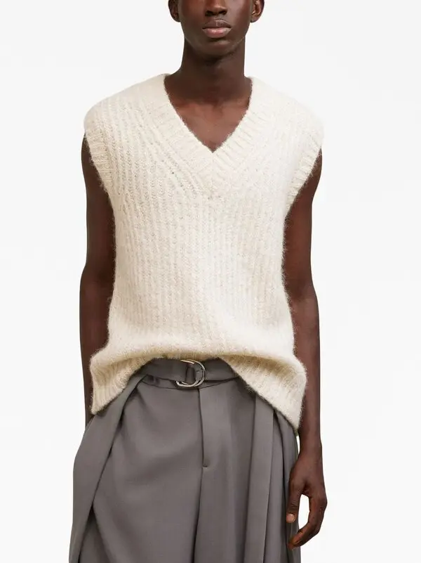 Ami Ribbed V-neck Vest