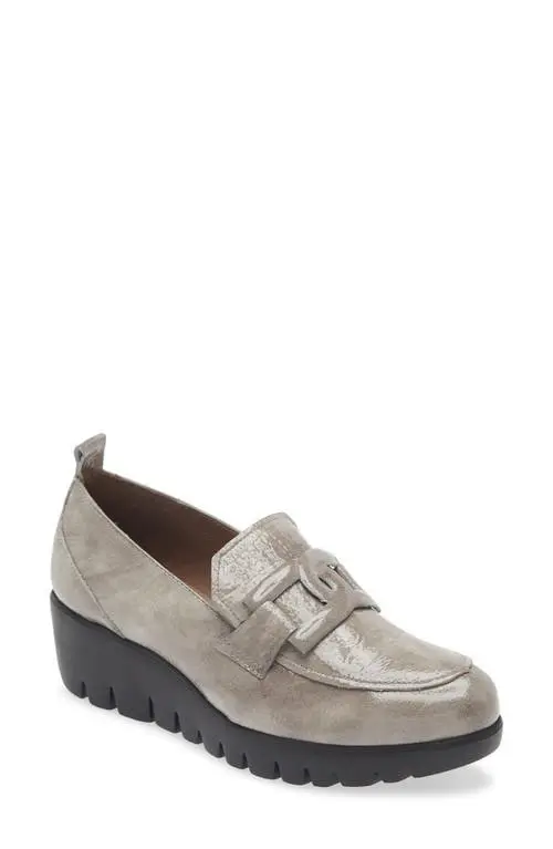 WONDERS Lug Platform Wedge Loafer - Textured Grey Patent