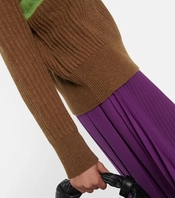 Plan C Wool And Cashmere V-neck Sweater