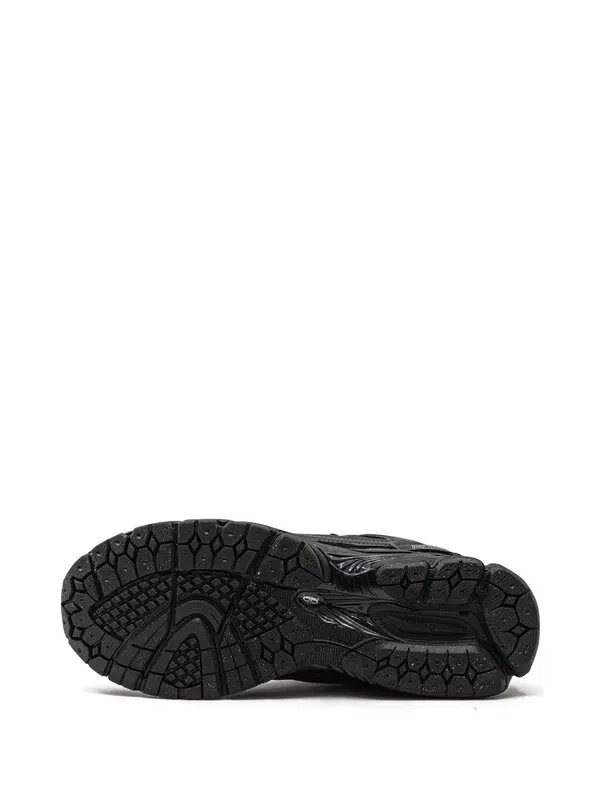 NEW BALANCE 1906d Low-top Sneakers - Black