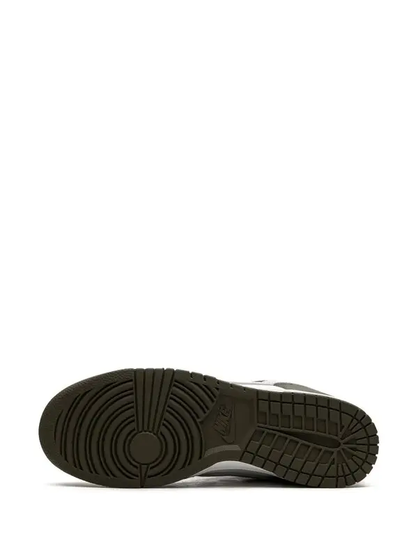 Nike Dunk Low Oil Sneakers - Green