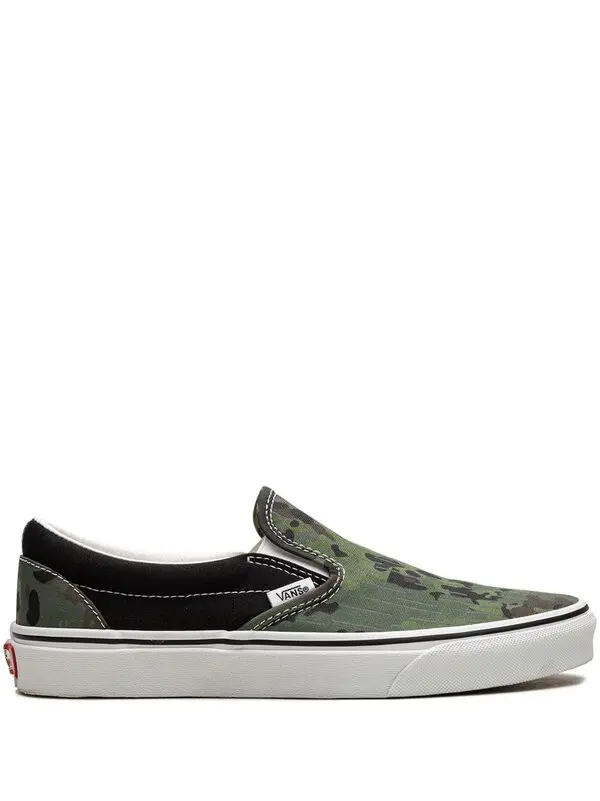 VANS Classic Slip-on Camo Sneakers - Green