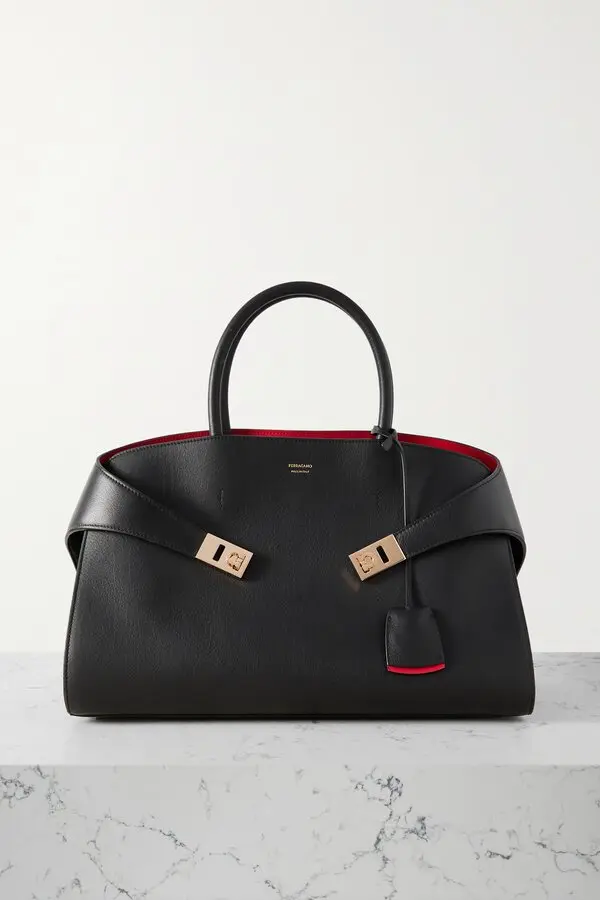 FERRAGAMO Hug Medium Leather Shoulder Bag