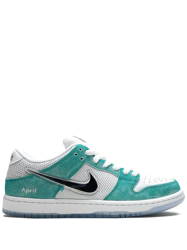 Nike Dunk Low Pro Qs April Skateboards Sneakers - White