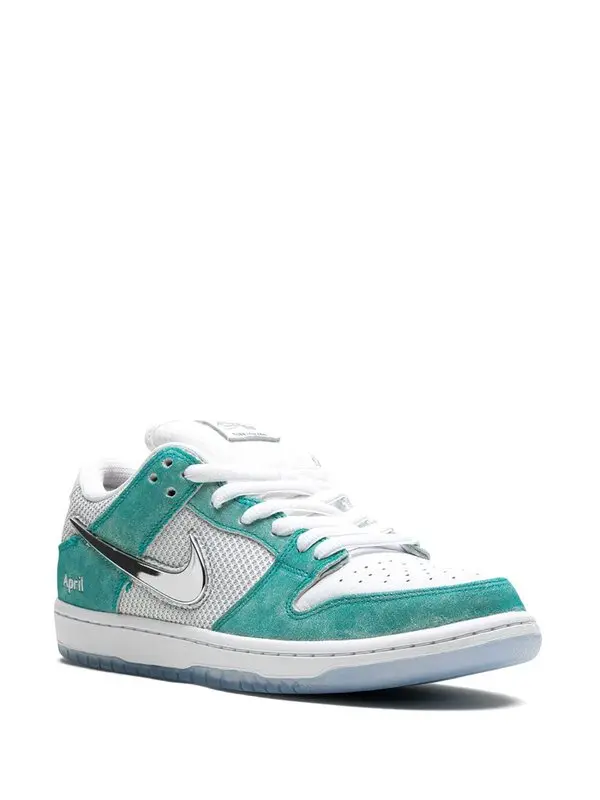 Nike Dunk Low Pro Qs April Skateboards Sneakers - White