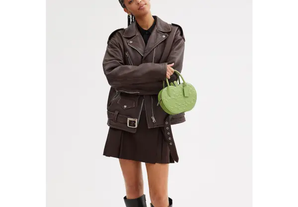 COACH Apple Bag In Signature Leather