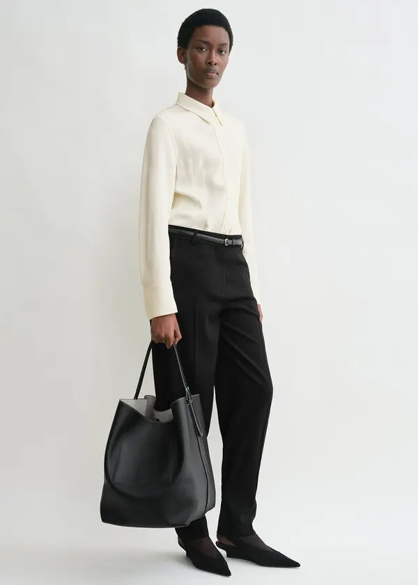 TOTEME Belted Grained-leather Tote - Black Grain