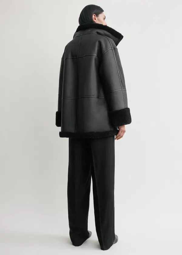 TOTEME Signature Shearling Jacket - Black
