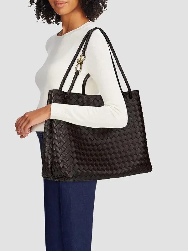 Bottega Veneta Andiamo Intrecciato Leather Top-handle Bag - Fondant