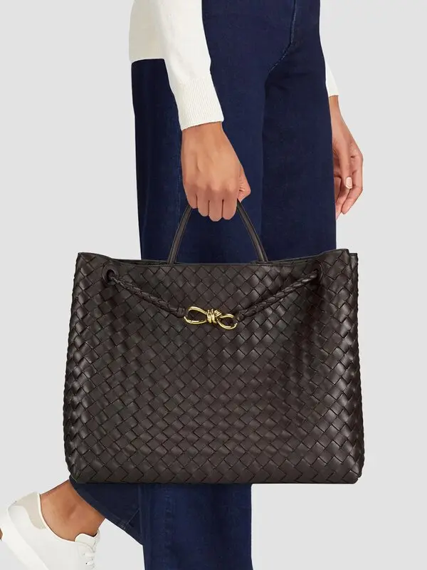 Bottega Veneta Andiamo Intrecciato Leather Top-handle Bag - Fondant