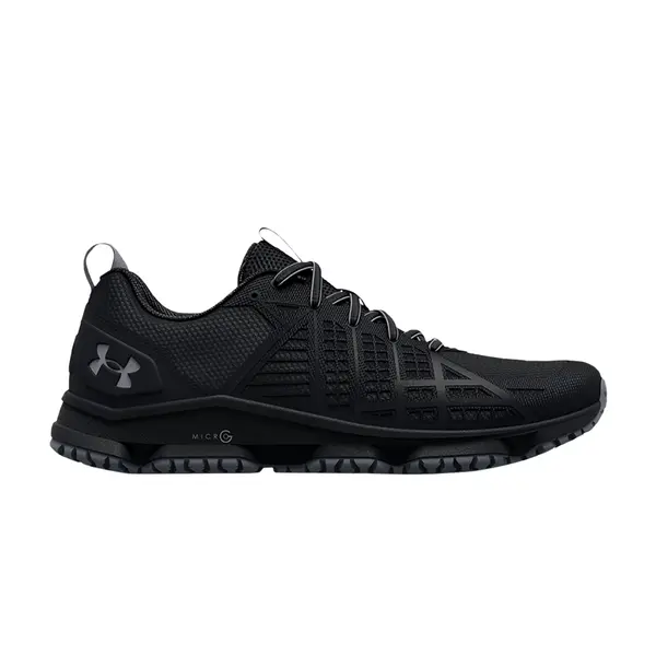 Under Armour Micro G Strikefast Sneakers - Black