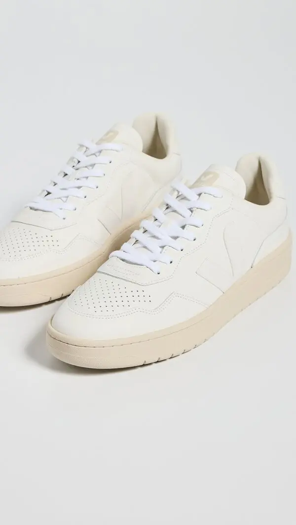 VEJA V-90 Sneakers - Extra White