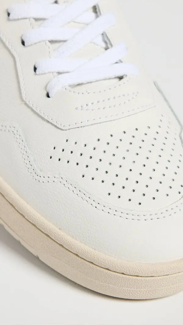 VEJA V-90 Sneakers - Extra White