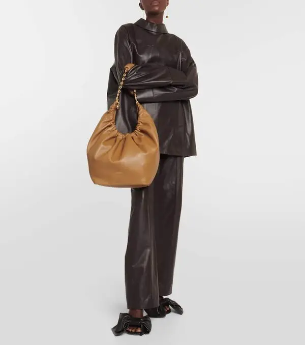 Loewe Squeeze Medium Leather Shoulder Bag - Brown