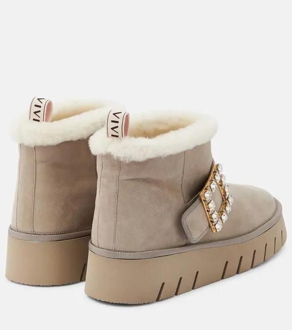 ROGER VIVIER Viv' Winter Ankle Boots