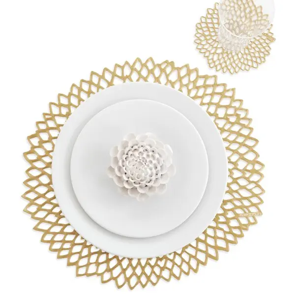 CHILEWICH Dahlia Pressed Vinyl Round Placemat - Brass