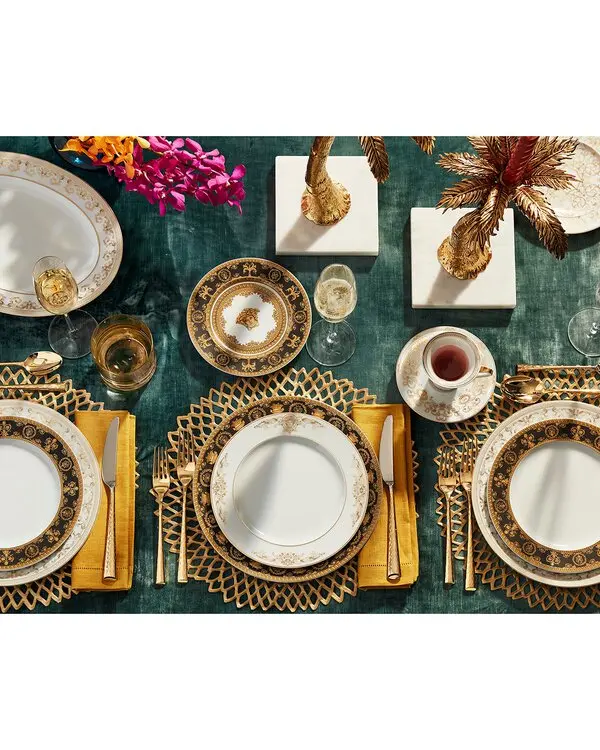 CHILEWICH Dahlia Pressed Vinyl Round Placemat - Brass