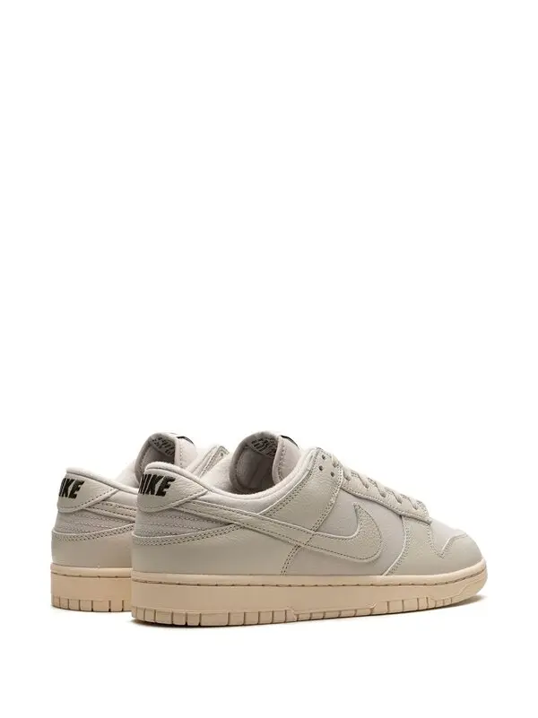 Nike Dunk Low Sneakers - Neutrals