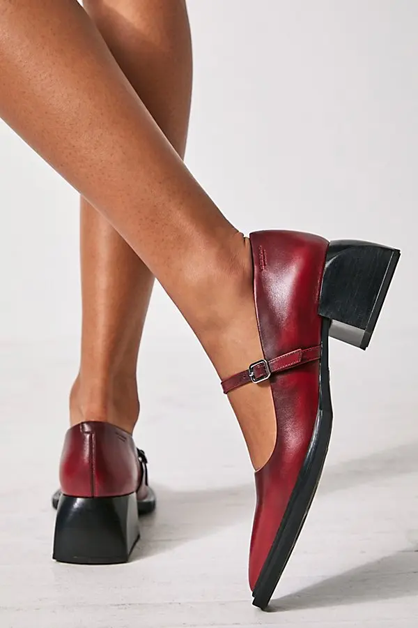 VAGABOND SHOEMAKERS Vivian Heels - Red